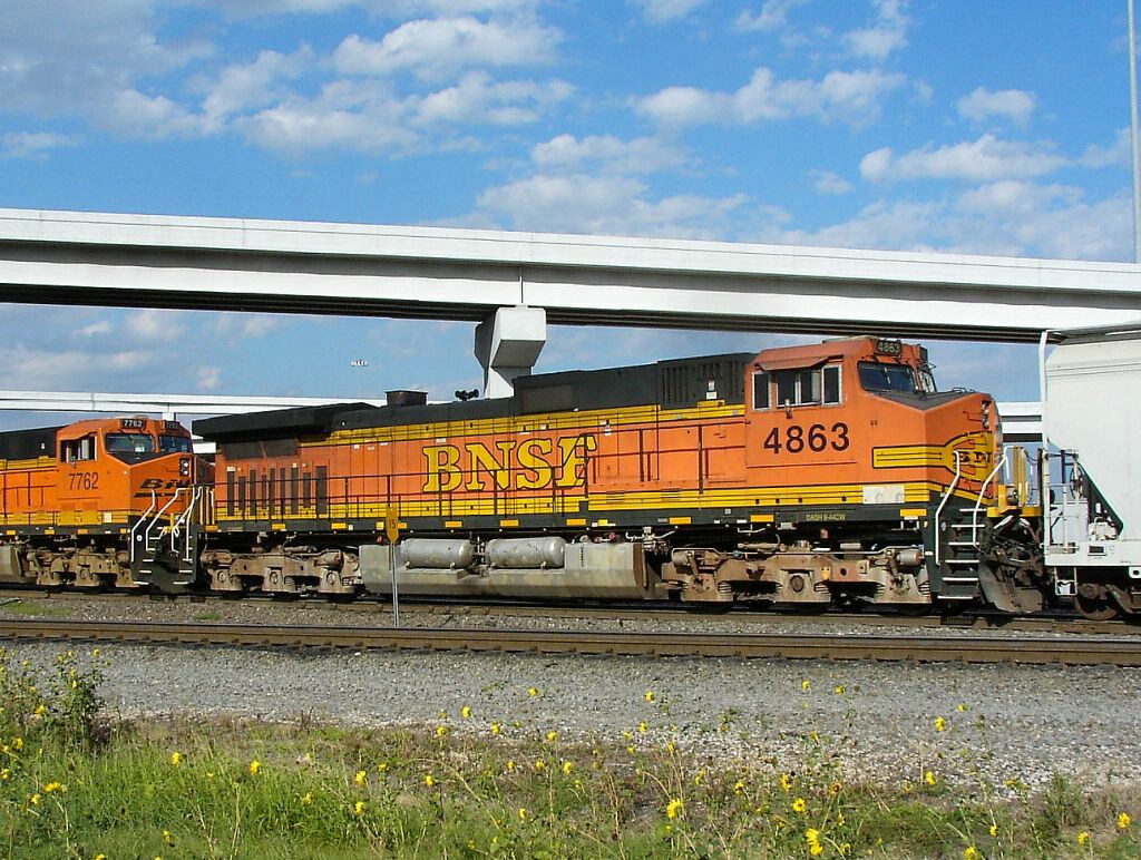 BNSF 4863